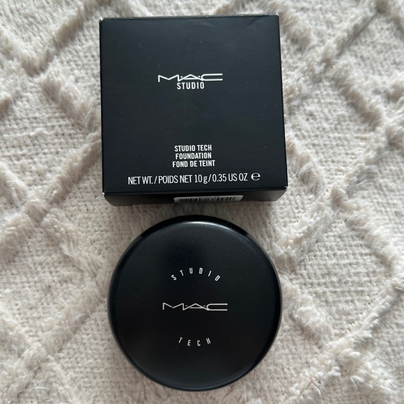 MAC Cosmetics | Makeup | Mac Cosmetics Studio Tech Foundation Shade ...